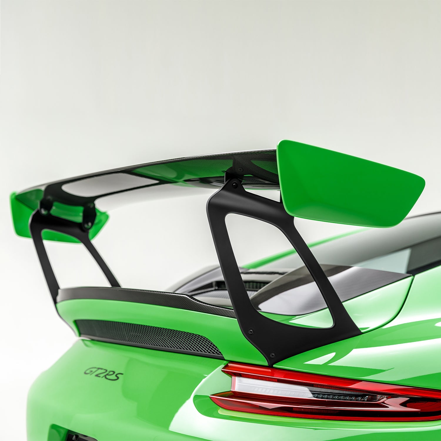 Porsche 991.2 GT2RS Extended Wing Risers | Vorsteiner Wheels